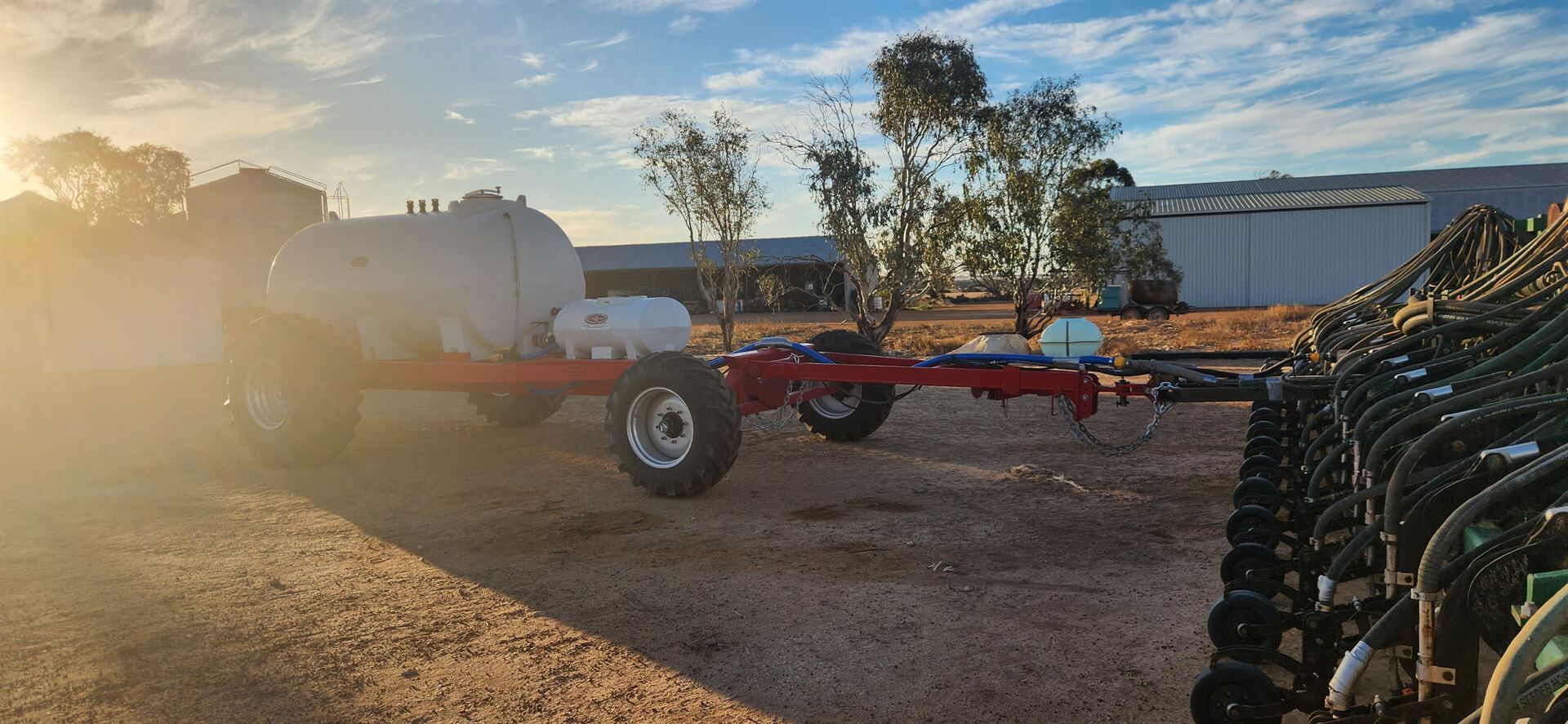Liquid Fertilizer Carts - Conquest Group